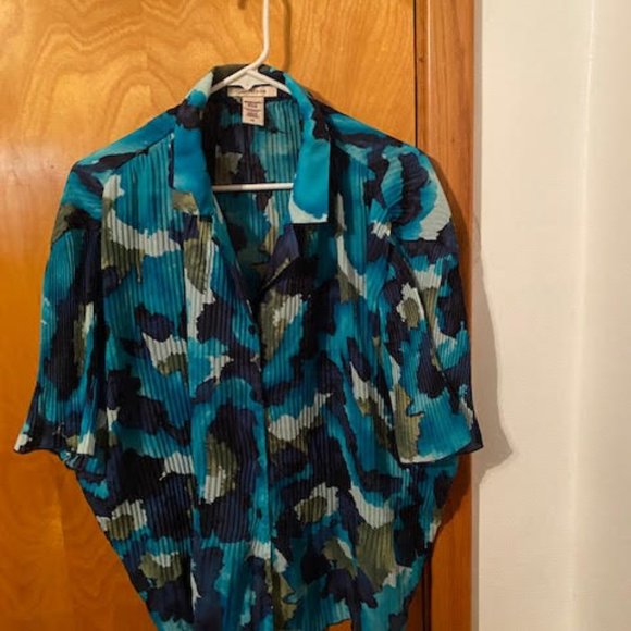 Covington | Tops | Covington Shortsleeved Blouse | Poshmark